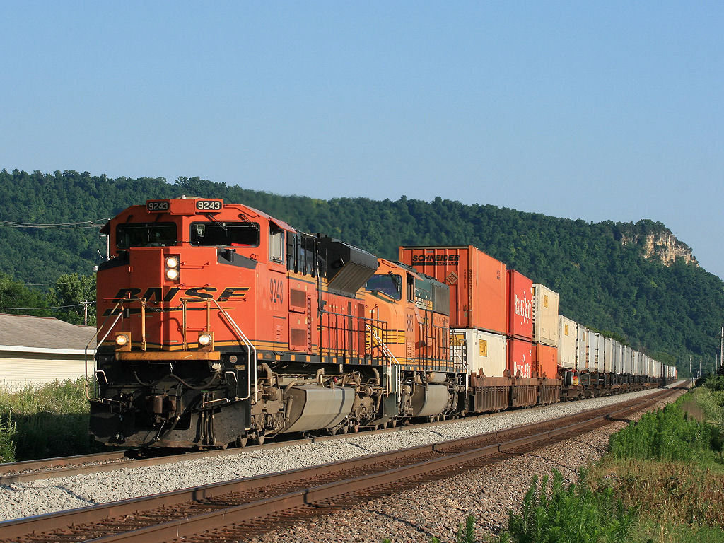 BNSF 9243